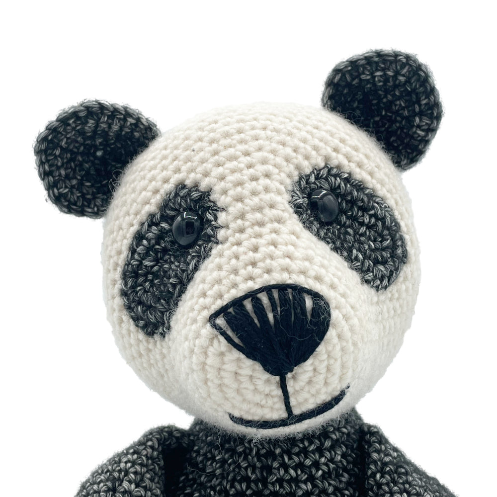 Amigurumi Pattern Giant Panda Poe | YarnZoo - YarnZoo