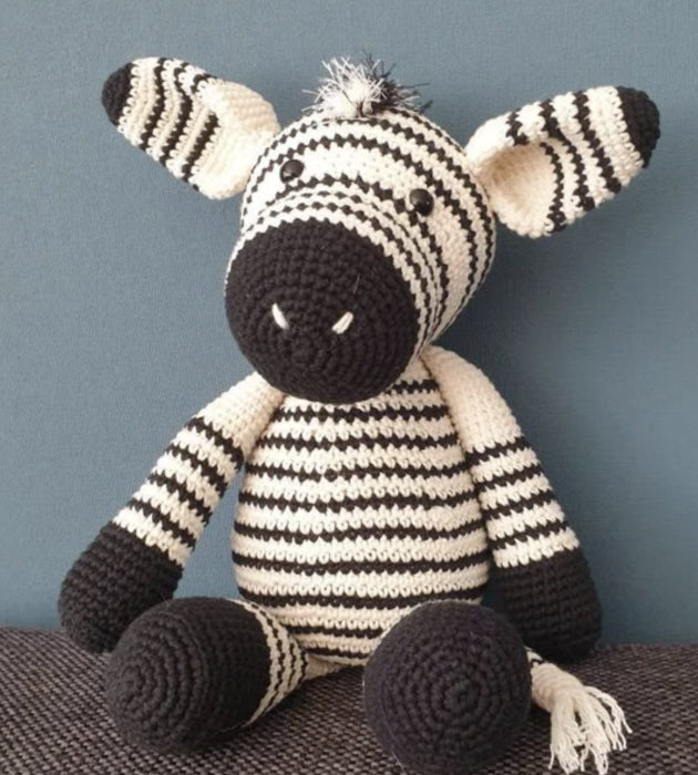 Amigurumi Pattern Zebra Lizzy | YarnZoo